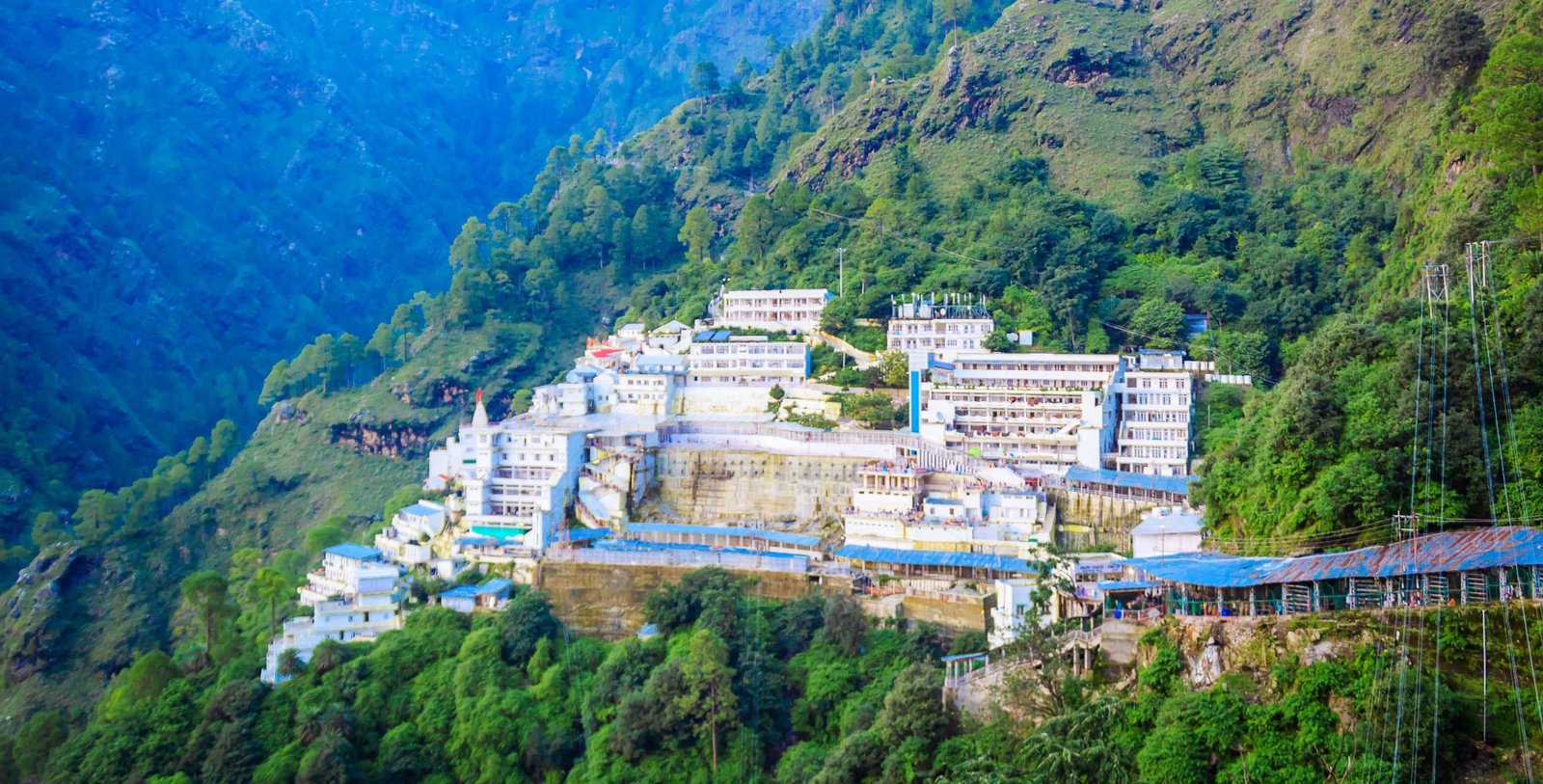 Welcome to the picturesque hills of Jammu & Kashmir, the Vaishno Devi ...